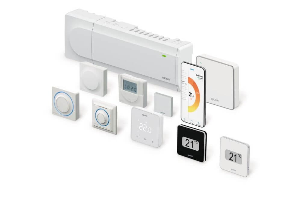 Room temperature control with smart Room temperature control with smart ...