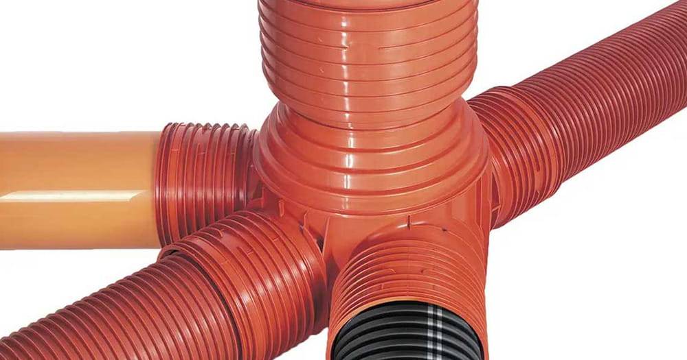 Brunnar för spill-, dag-, dränering & infiltration | Uponor